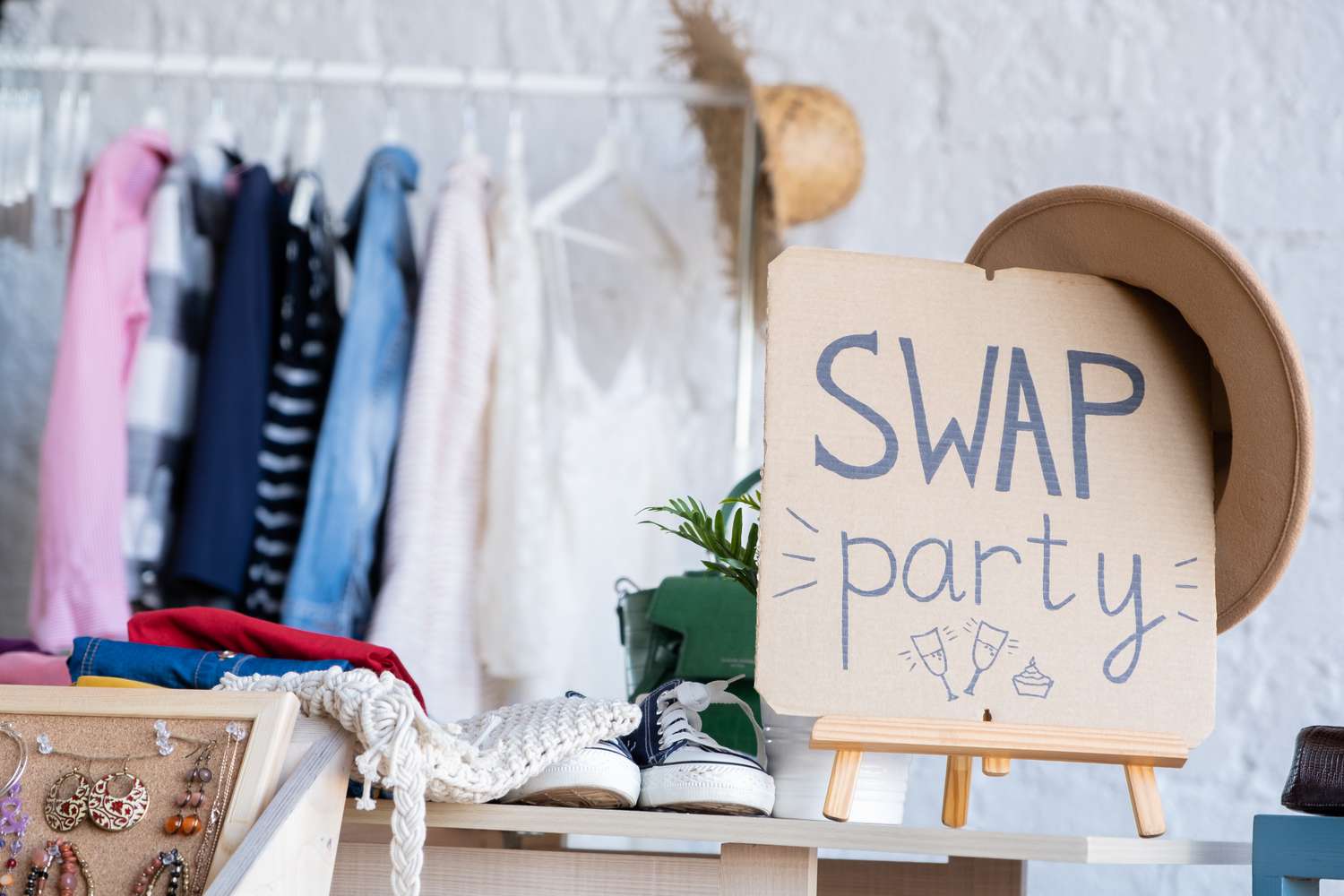 Swap Sale at FFC West Loop - Fitness Formula Clubs