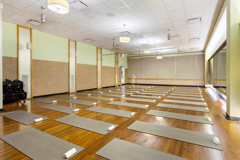 West Loop Gym With The Latest Strength and Cardio Equipment