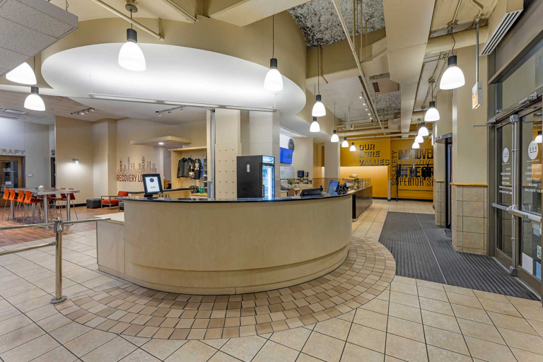 South Loop Gym With Pilates Studio and Spa Services