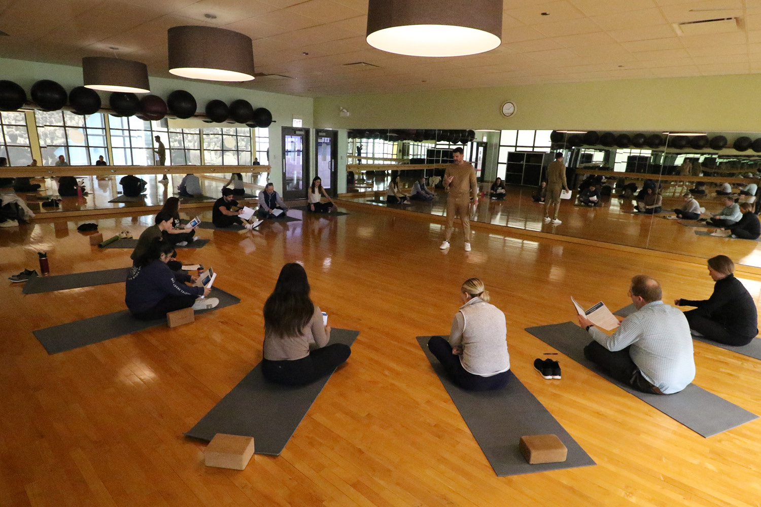 Sound Bath Meditation with Chloe Z - Fitness Formula Clubs